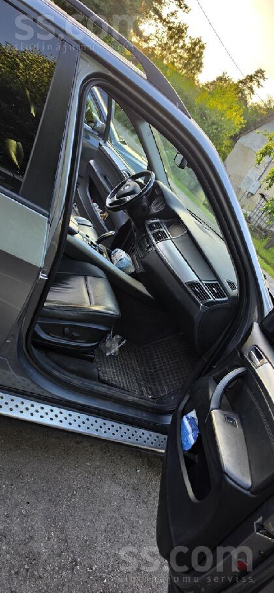 Grey BMW X5 2007 in Ogre, with an engine capacity of 3.00 L and mileage of 375 thousand km for 6300 €, photo 8 on AUTOMOTO.COM.LV