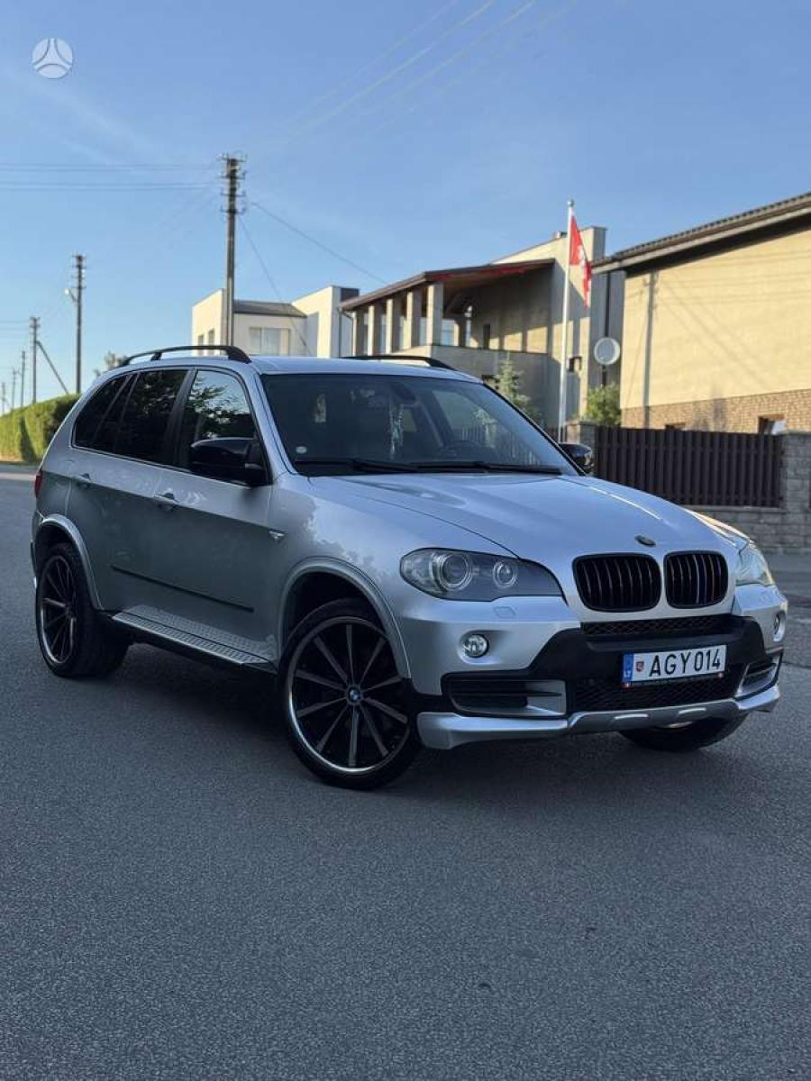 Grey BMW X5 2007 in Salcininkai, with an engine capacity of 2.99 L and mileage of 249 thousand km for 7800 €, photo 1 on AUTOMOTO.COM.LV