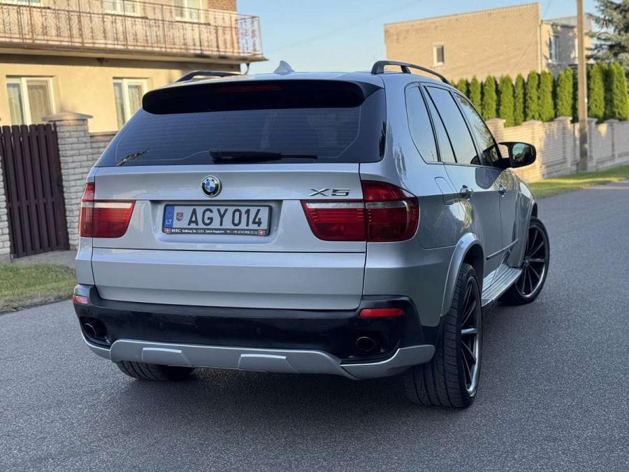 Grey BMW X5 2007 in Salcininkai, with an engine capacity of 2.99 L and mileage of 249 thousand km for 7800 €, photo 11 on AUTOMOTO.COM.LV