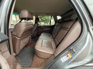 Pelēks BMW X5 2007 Paide, ar dzinēja tilpumu 3.00 L un nobraukumu 296 tūkst. km par 6790 €, foto 18 vietnē AUTOMOTO.COM.LV