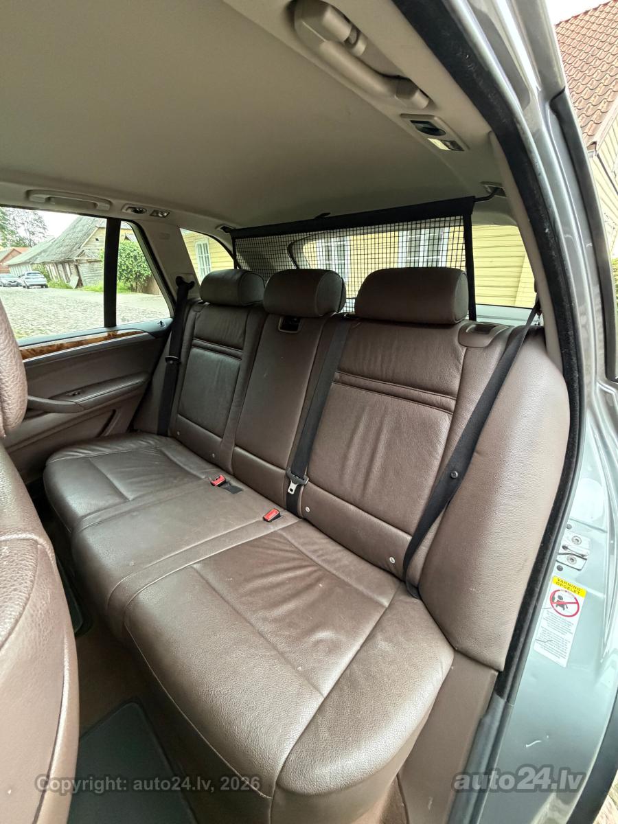 Pelēks BMW X5 2007 Paide, ar dzinēja tilpumu 3.00 L un nobraukumu 296 tūkst. km par 6790 €, foto 19 vietnē AUTOMOTO.COM.LV