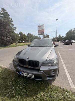 Grey BMW X5 2007 in Riga, with an engine capacity of 3.00 L and mileage of 335 thousand km for 6500 €, photo 6 on AUTOMOTO.COM.LV
