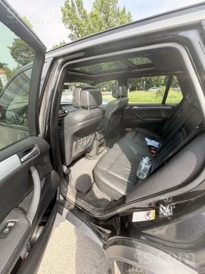 Grey BMW X5 2007 in Riga, with an engine capacity of 3.00 L and mileage of 335 thousand km for 6500 €, photo 10 on AUTOMOTO.COM.LV