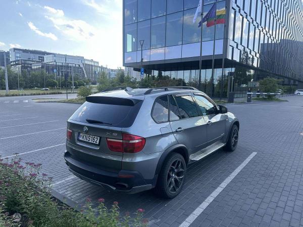 Pelēks BMW X5 2007 Viļņa, ar dzinēja tilpumu 2.99 L un nobraukumu 399 tūkst. km par 6500 €, foto 6 vietnē AUTOMOTO.COM.LV