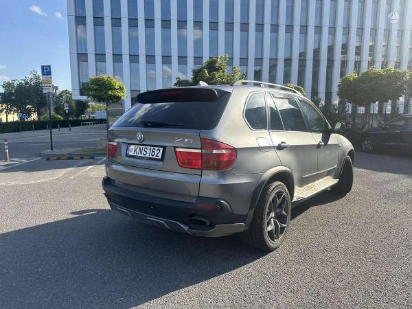 Pelēks BMW X5 2007 Viļņa, ar dzinēja tilpumu 2.99 L un nobraukumu 399 tūkst. km par 6500 €, foto 9 vietnē AUTOMOTO.COM.LV
