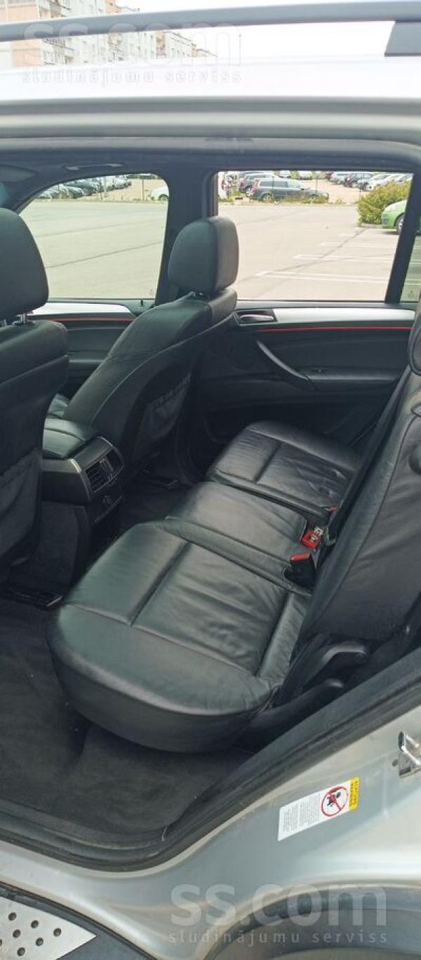 Grey BMW X5 2007 in Riga, with an engine capacity of 3.00 L and mileage of 244 thousand km for 4500 €, photo 7 on AUTOMOTO.COM.LV