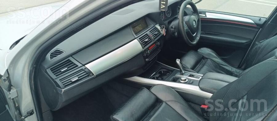 Pelēks BMW X5 2007 Rīga, ar dzinēja tilpumu 3.00 L un nobraukumu 244 tūkst. km par 4500 €, foto 9 vietnē AUTOMOTO.COM.LV