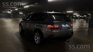 Pelēks BMW X5 2007 Rīga, ar dzinēja tilpumu 3.00 L un nobraukumu 345 tūkst. km par 9000 €, foto 5 vietnē AUTOMOTO.COM.LV