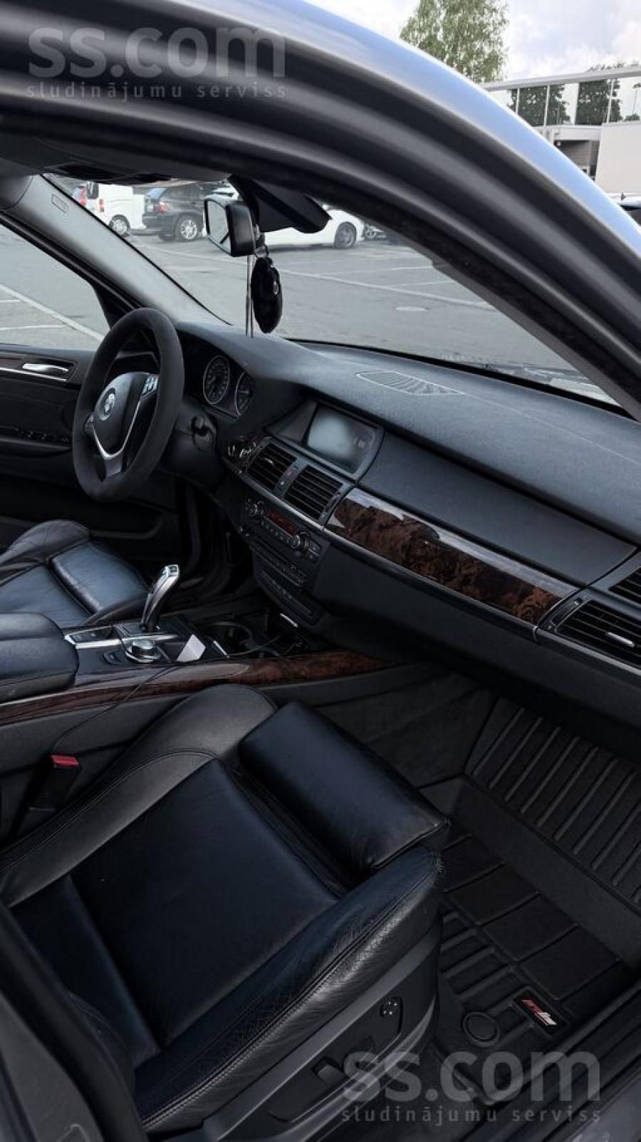 Pelēks BMW X5 2007 Rīga, ar dzinēja tilpumu 3.00 L un nobraukumu 345 tūkst. km par 9000 €, foto 18 vietnē AUTOMOTO.COM.LV