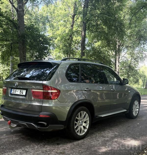 Grey BMW X5 2007 in Ogre, with an engine capacity of 3.00 L and mileage of 405 thousand km for 7700 €, photo 6 on AUTOMOTO.COM.LV