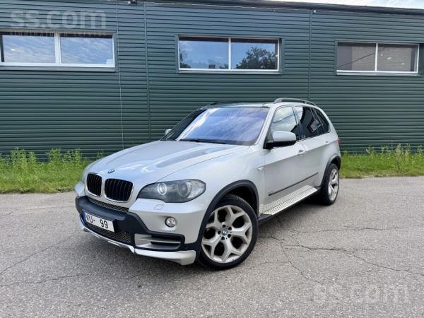 Grey BMW X5 2007 in Riga, with an engine capacity of 3.00 L and mileage of 371 thousand km for 6650 €, photo 1 on AUTOMOTO.COM.LV