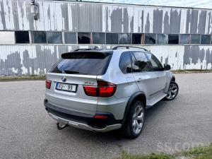 Pelēks BMW X5 2007 Rīga, ar dzinēja tilpumu 3.00 L un nobraukumu 371 tūkst. km par 6650 €, foto 4 vietnē AUTOMOTO.COM.LV