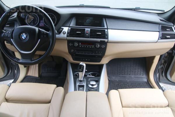 Pelēks BMW X5 2007 Rīga, ar dzinēja tilpumu 3.00 L un nobraukumu 321 tūkst. km par 7990 €, foto 10 vietnē AUTOMOTO.COM.LV