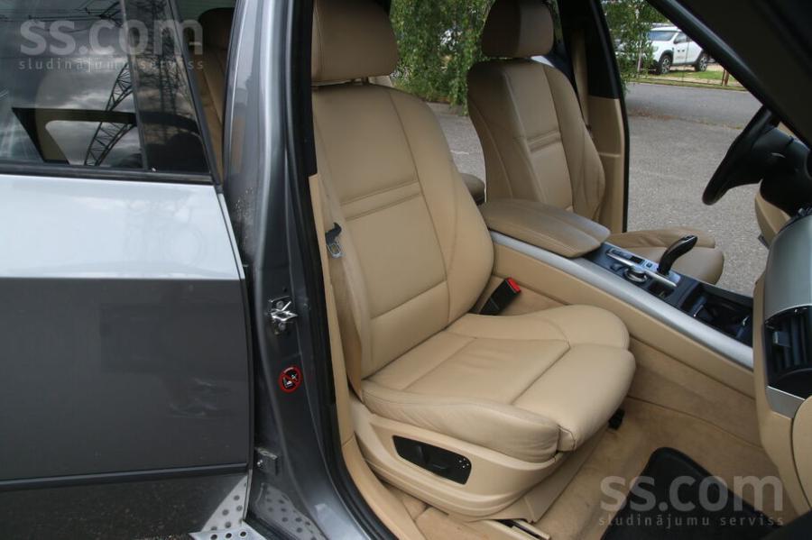 Pelēks BMW X5 2007 Rīga, ar dzinēja tilpumu 3.00 L un nobraukumu 321 tūkst. km par 7990 €, foto 15 vietnē AUTOMOTO.COM.LV