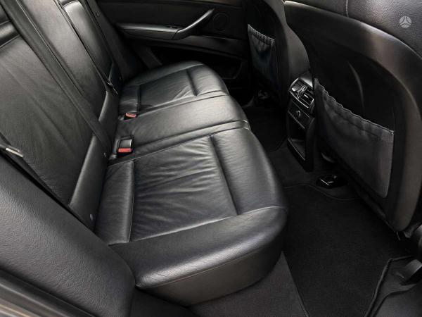 Pelēks BMW X5 2007 Pakruojis, ar dzinēja tilpumu 2.99 L un nobraukumu 447 tūkst. km par 5700 €, foto 7 vietnē AUTOMOTO.COM.LV