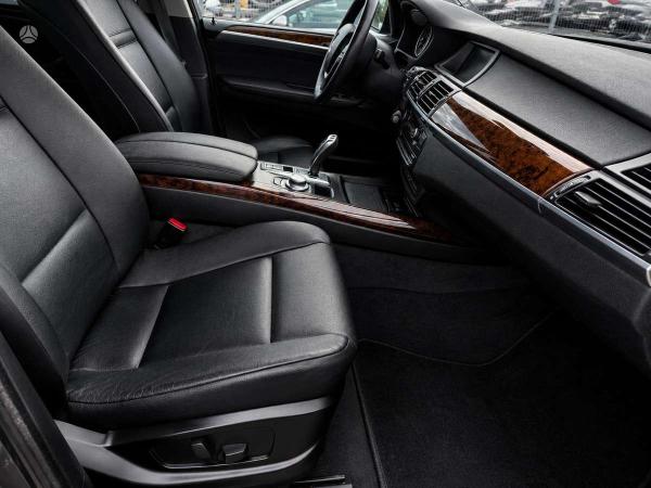 Pelēks BMW X5 2007 Pakruojis, ar dzinēja tilpumu 2.99 L un nobraukumu 447 tūkst. km par 5700 €, foto 9 vietnē AUTOMOTO.COM.LV