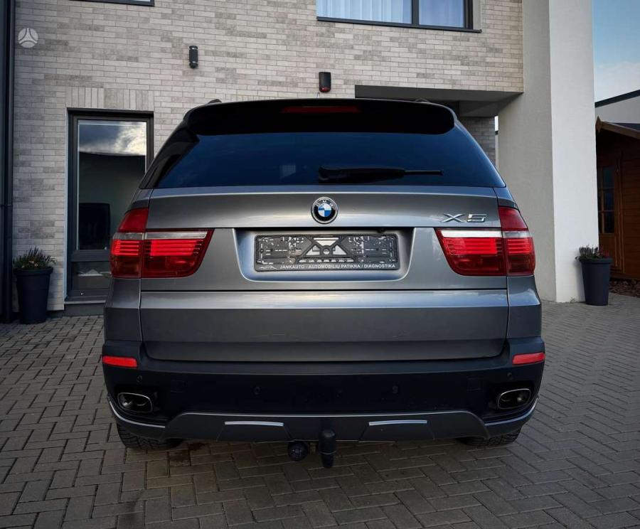 Pelēks BMW X5 2007 Viļņa, ar dzinēja tilpumu 4.80 L un nobraukumu 209 tūkst. km par 5500 €, foto 9 vietnē AUTOMOTO.COM.LV
