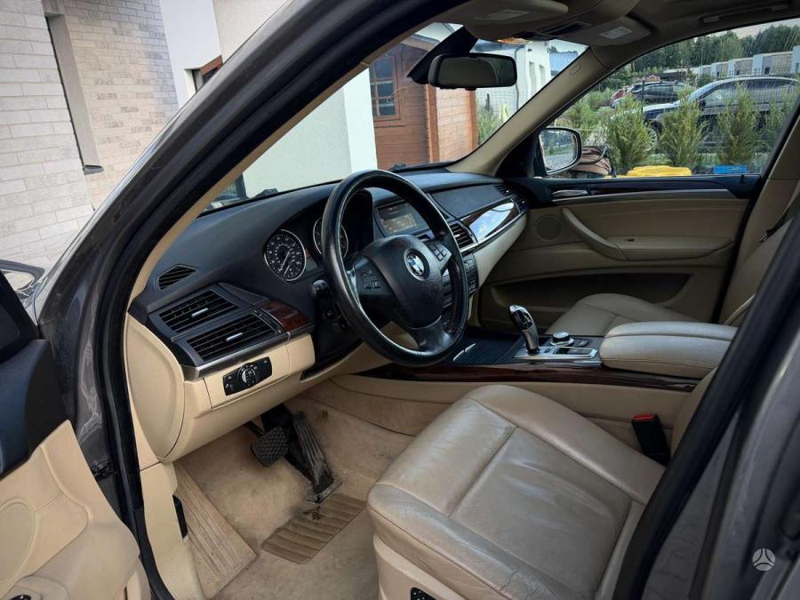 Pelēks BMW X5 2007 Viļņa, ar dzinēja tilpumu 4.80 L un nobraukumu 209 tūkst. km par 5500 €, foto 15 vietnē AUTOMOTO.COM.LV