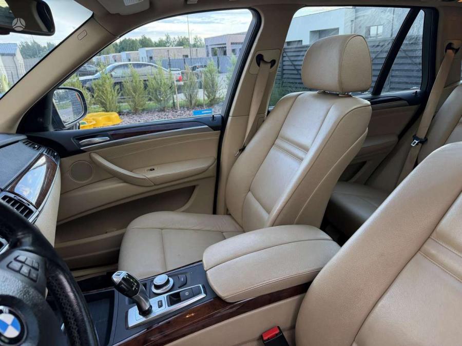 Pelēks BMW X5 2007 Viļņa, ar dzinēja tilpumu 4.80 L un nobraukumu 209 tūkst. km par 5500 €, foto 20 vietnē AUTOMOTO.COM.LV