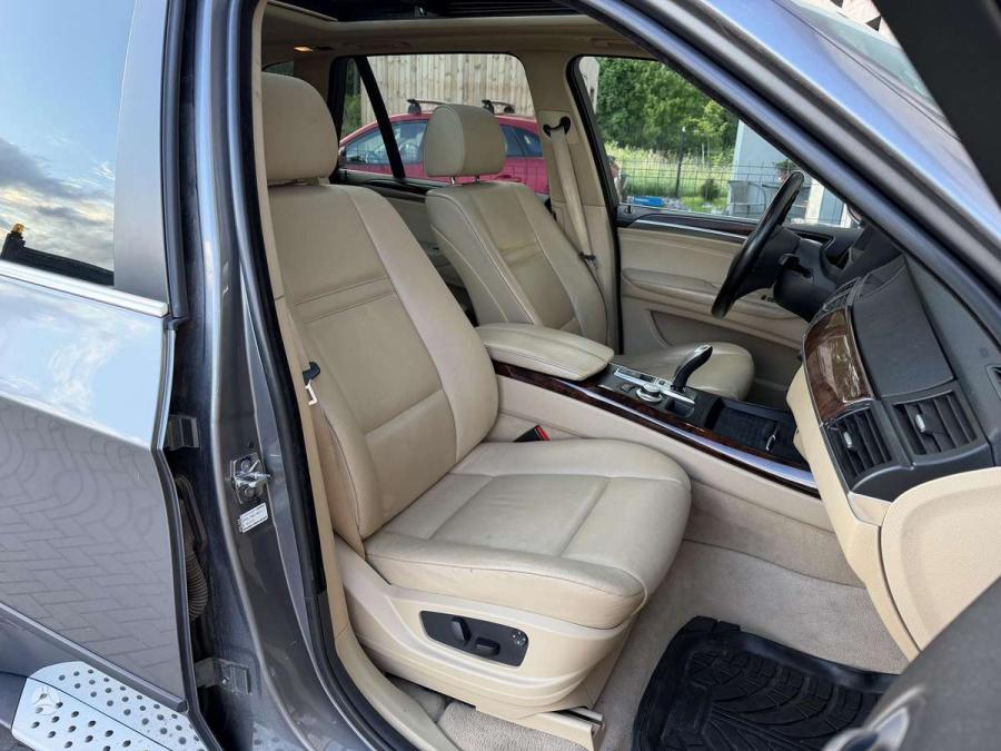 Pelēks BMW X5 2007 Viļņa, ar dzinēja tilpumu 4.80 L un nobraukumu 209 tūkst. km par 5500 €, foto 21 vietnē AUTOMOTO.COM.LV