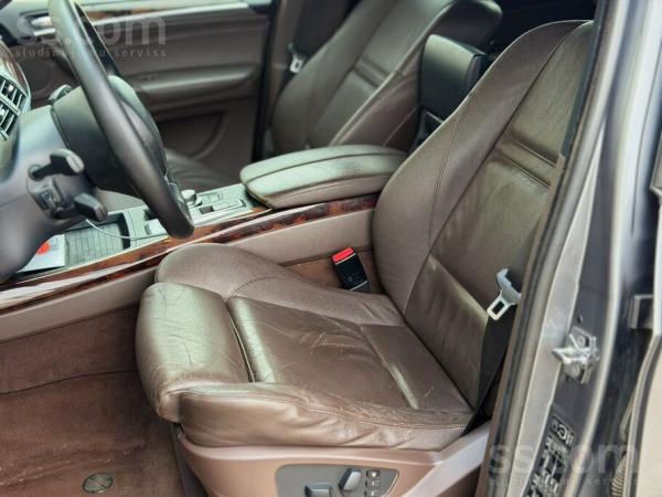 Pelēks BMW X5 2007 Rīga, ar dzinēja tilpumu 3.00 L un nobraukumu 422 tūkst. km par 7995 €, foto 8 vietnē AUTOMOTO.COM.LV