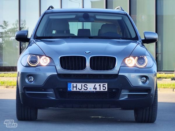 Grey BMW X5 2007 in Siauliai, with an engine capacity of 3.00 L and mileage of 0 thousand km for 8600 €, photo 2 on AUTOMOTO.COM.LV