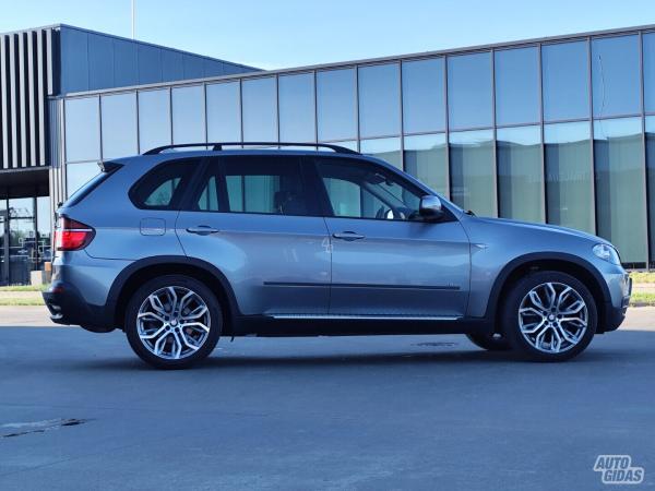 Grey BMW X5 2007 in Siauliai, with an engine capacity of 3.00 L and mileage of 0 thousand km for 8600 €, photo 9 on AUTOMOTO.COM.LV