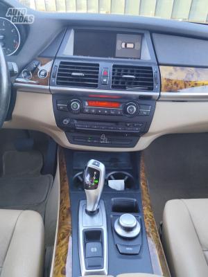 Pelēks BMW X5 2007 Šauļi, ar dzinēja tilpumu 3.00 L un nobraukumu 0 tūkst. km par 8600 €, foto 17 vietnē AUTOMOTO.COM.LV