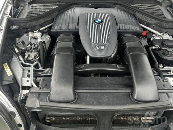Pelēks BMW X5 2007 Rēzekne, ar dzinēja tilpumu 4.80 L un nobraukumu 235 tūkst. km par 6500 €, foto 1 vietnē AUTOMOTO.COM.LV