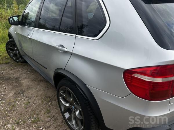 Pelēks BMW X5 2007 Rēzekne, ar dzinēja tilpumu 4.80 L un nobraukumu 235 tūkst. km par 6500 €, foto 4 vietnē AUTOMOTO.COM.LV
