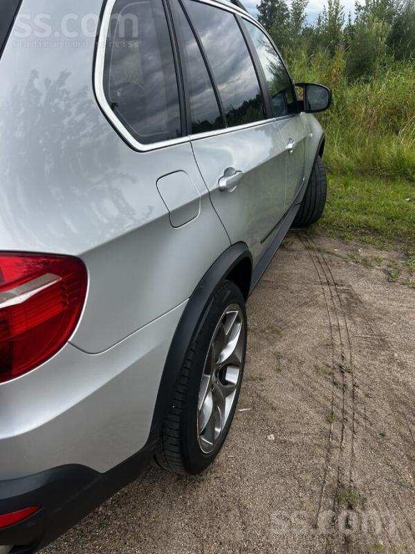 Pelēks BMW X5 2007 Rēzekne, ar dzinēja tilpumu 4.80 L un nobraukumu 235 tūkst. km par 6500 €, foto 5 vietnē AUTOMOTO.COM.LV