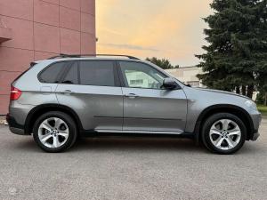 Grey BMW X5 2007 in Utena, with an engine capacity of 2.99 L and mileage of 243 thousand km for 7770 €, photo 11 on AUTOMOTO.COM.LV