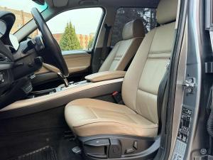 Grey BMW X5 2007 in Utena, with an engine capacity of 2.99 L and mileage of 243 thousand km for 7770 €, photo 16 on AUTOMOTO.COM.LV
