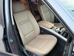 Grey BMW X5 2007 in Utena, with an engine capacity of 2.99 L and mileage of 243 thousand km for 7770 €, photo 22 on AUTOMOTO.COM.LV