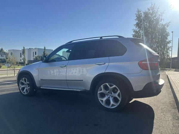 Pelēks BMW X5 2007 Viļņa, ar dzinēja tilpumu 2.99 L un nobraukumu 324 tūkst. km par 8200 €, foto 3 vietnē AUTOMOTO.COM.LV