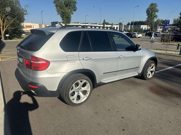 Pelēks BMW X5 2007 Viļņa, ar dzinēja tilpumu 2.99 L un nobraukumu 324 tūkst. km par 8200 €, foto 6 vietnē AUTOMOTO.COM.LV