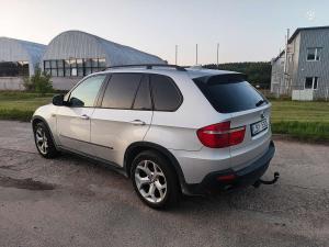 Grey BMW X5 2007 in Vilnius, with an engine capacity of 3.00 L and mileage of 232 thousand km for 4650 €, photo  on AUTOMOTO.COM.LV