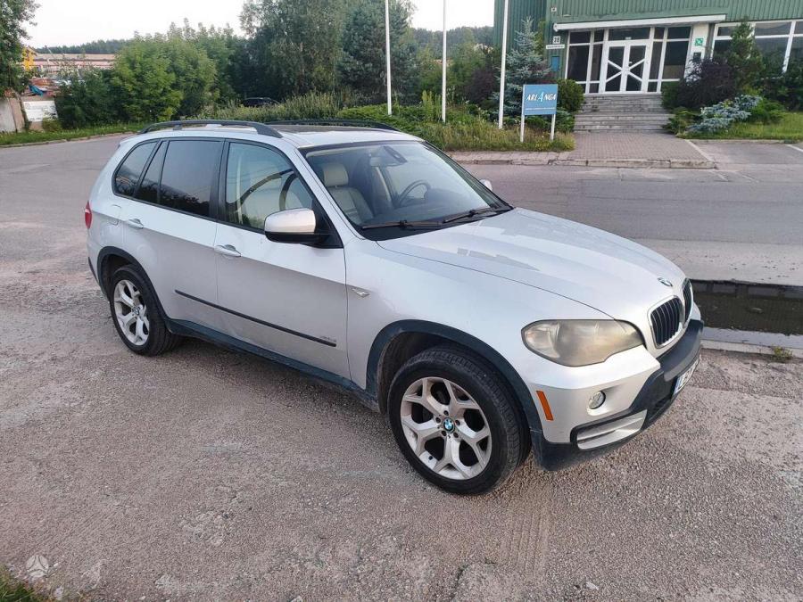 Grey BMW X5 2007 in Vilnius, with an engine capacity of 3.00 L and mileage of 232 thousand km for 4650 €, photo 6 on AUTOMOTO.COM.LV