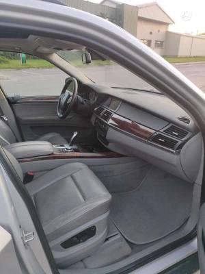 Grey BMW X5 2007 in Vilnius, with an engine capacity of 3.00 L and mileage of 232 thousand km for 4650 €, photo 8 on AUTOMOTO.COM.LV