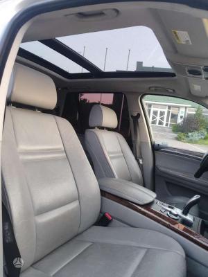 Grey BMW X5 2007 in Vilnius, with an engine capacity of 3.00 L and mileage of 232 thousand km for 4650 €, photo 9 on AUTOMOTO.COM.LV