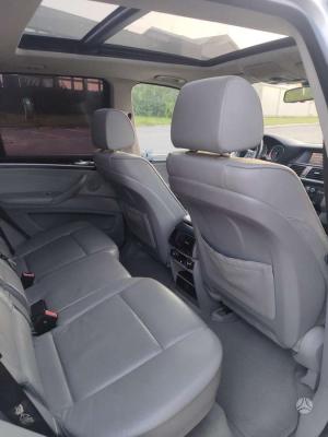 Grey BMW X5 2007 in Vilnius, with an engine capacity of 3.00 L and mileage of 232 thousand km for 4650 €, photo 10 on AUTOMOTO.COM.LV