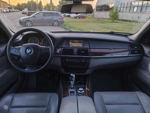 Grey BMW X5 2007 in Vilnius, with an engine capacity of 3.00 L and mileage of 232 thousand km for 4650 €, photo 12 on AUTOMOTO.COM.LV