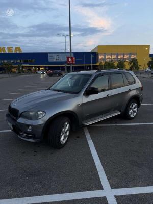 Grey BMW X5 2007 in Vilnius, with an engine capacity of 2.99 L and mileage of 377 thousand km for 7000 €, photo 4 on AUTOMOTO.COM.LV