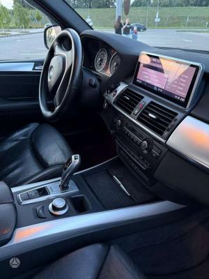Grey BMW X5 2007 in Vilnius, with an engine capacity of 2.99 L and mileage of 377 thousand km for 7000 €, photo 13 on AUTOMOTO.COM.LV