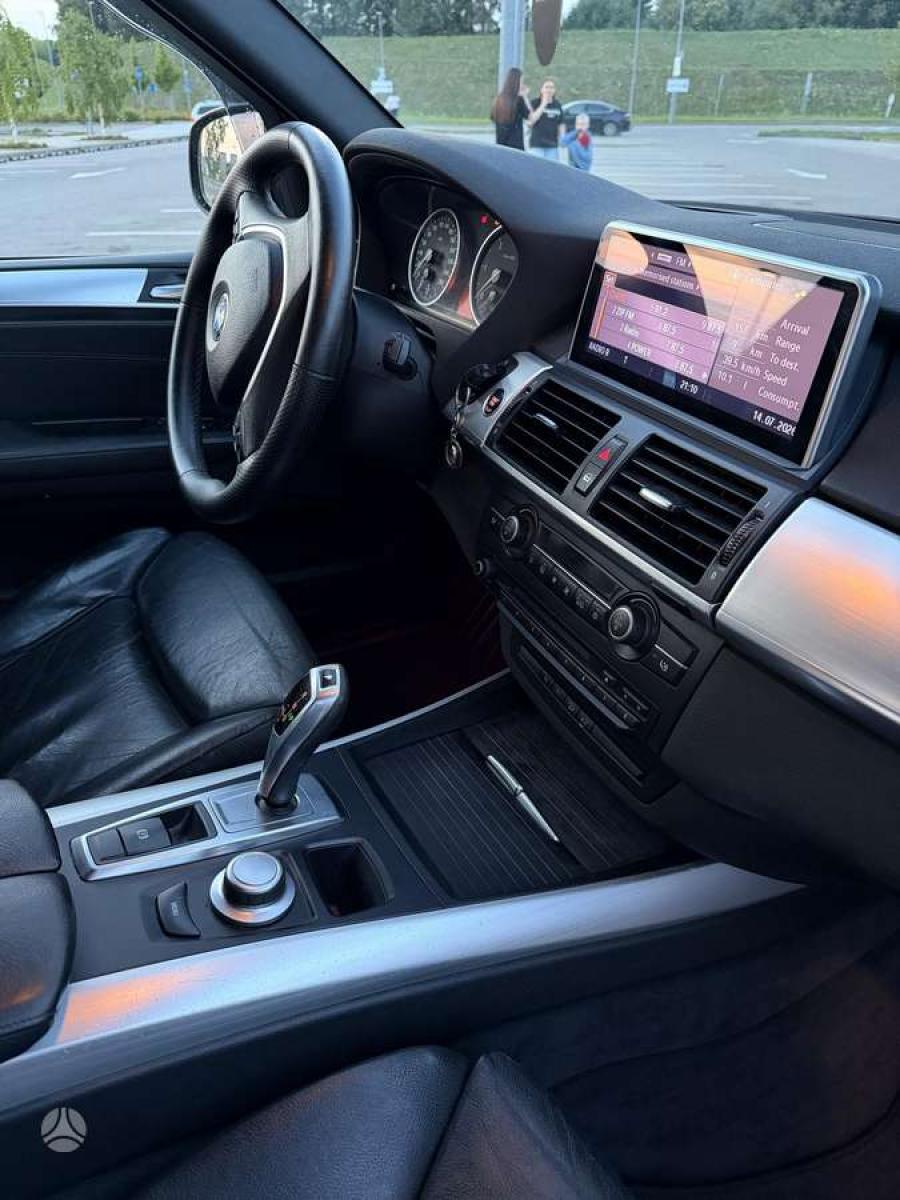 Grey BMW X5 2007 in Vilnius, with an engine capacity of 2.99 L and mileage of 377 thousand km for 7000 €, photo 13 on AUTOMOTO.COM.LV