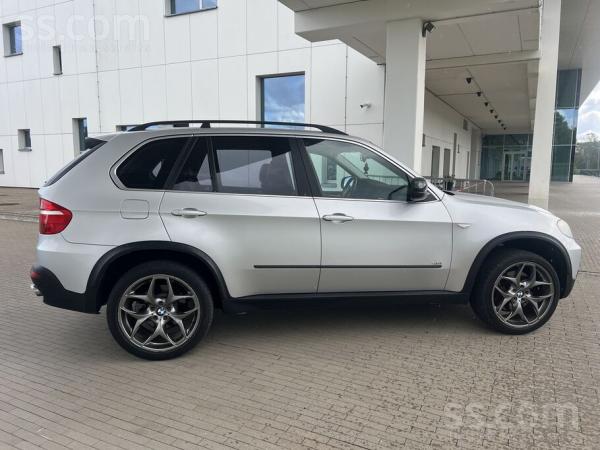 Pelēks BMW X5 2007 Rēzekne, ar dzinēja tilpumu 4.80 L un nobraukumu 237 tūkst. km par 5990 €, foto 9 vietnē AUTOMOTO.COM.LV