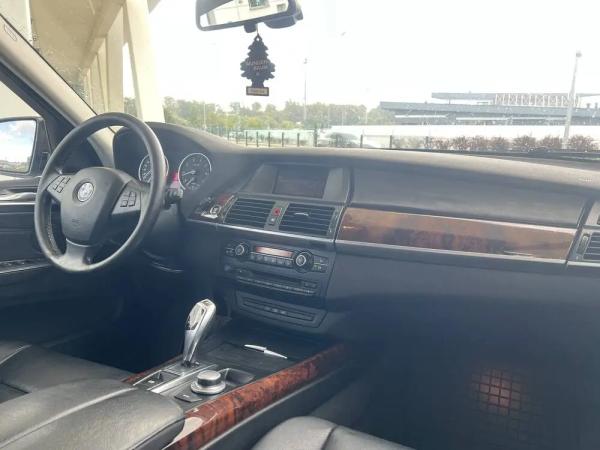 Pelēks BMW X5 2007 Rēzekne, ar dzinēja tilpumu 4.80 L un nobraukumu 237 tūkst. km par 5990 €, foto 10 vietnē AUTOMOTO.COM.LV
