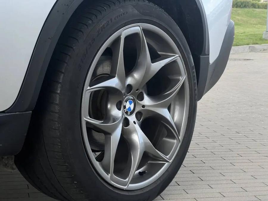 Pelēks BMW X5 2007 Rēzekne, ar dzinēja tilpumu 4.80 L un nobraukumu 237 tūkst. km par 5990 €, foto 17 vietnē AUTOMOTO.COM.LV