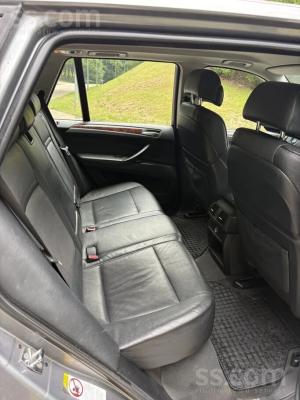Pelēks BMW X5 2007 Talsi, ar dzinēja tilpumu 3.00 L un nobraukumu 319 tūkst. km par 6700 €, foto 10 vietnē AUTOMOTO.COM.LV