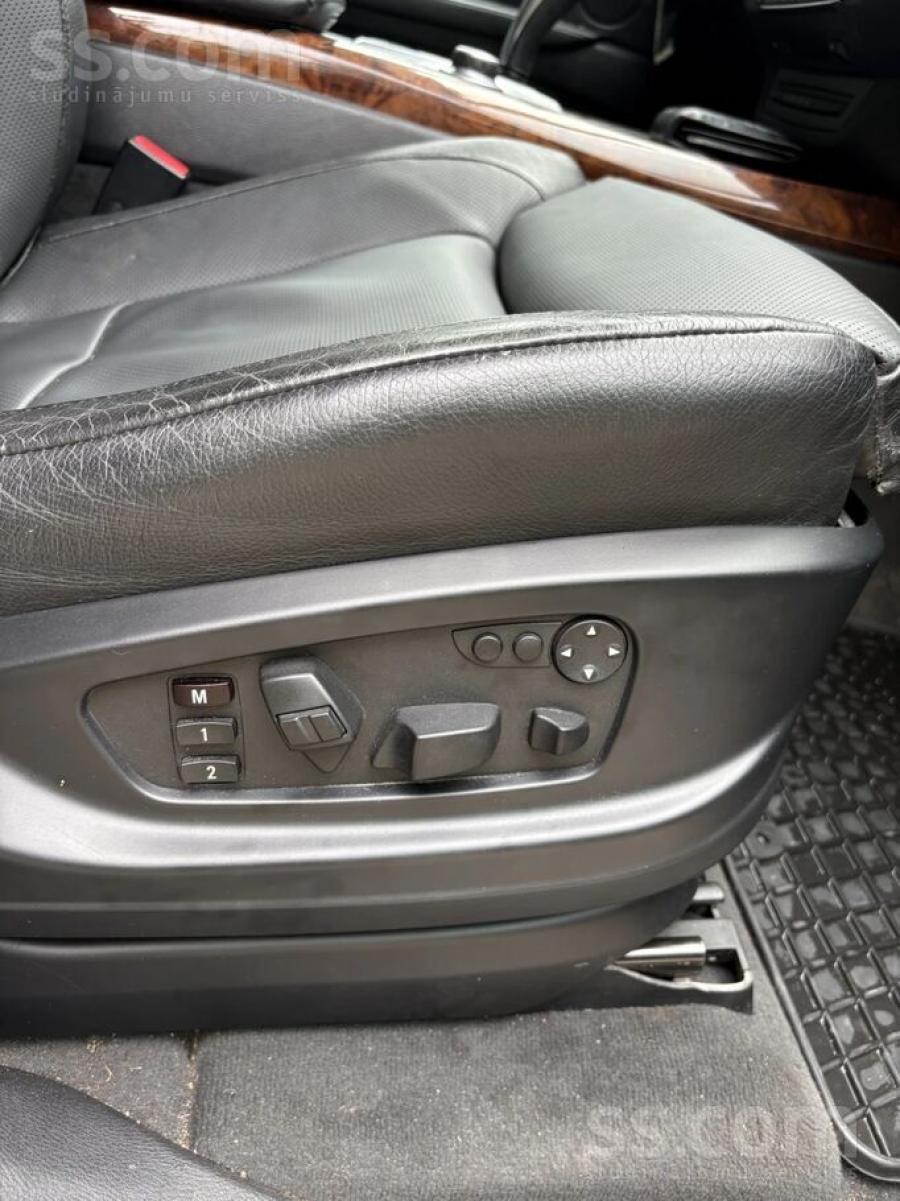 Pelēks BMW X5 2007 Talsi, ar dzinēja tilpumu 3.00 L un nobraukumu 319 tūkst. km par 6700 €, foto 12 vietnē AUTOMOTO.COM.LV